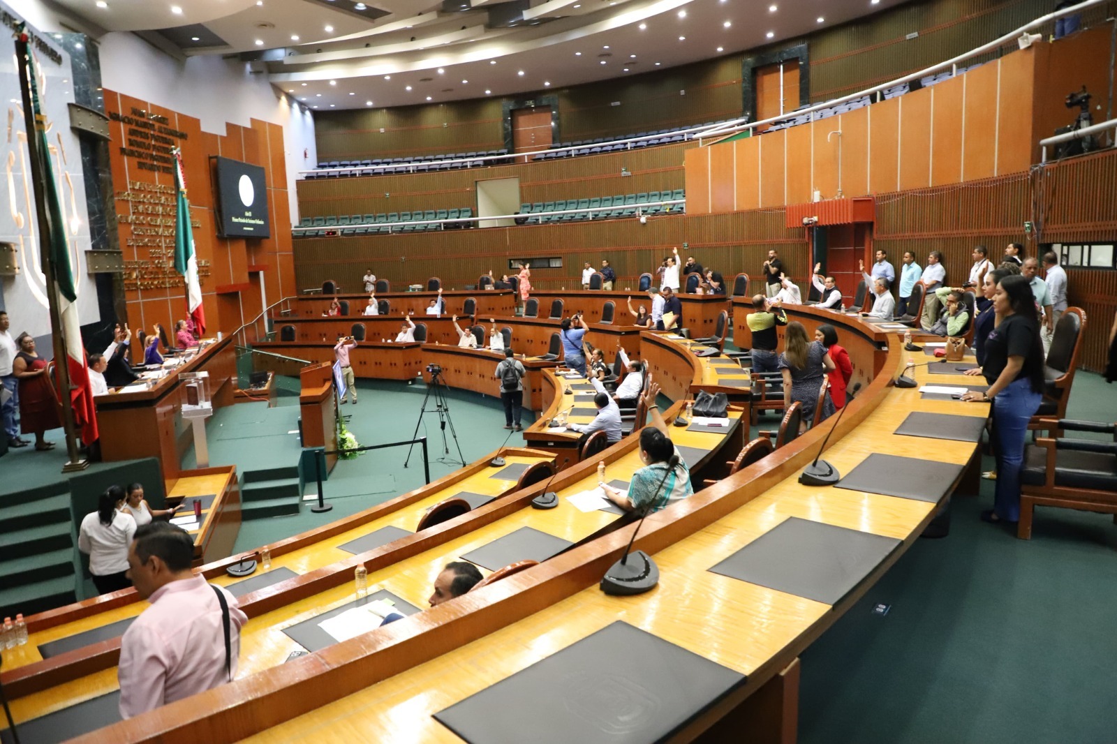 Informan al pleno del Congreso la recepción de leyes de ingresos y el presupuesto estatal de ...